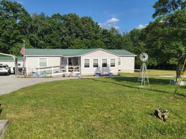 63 Cherry St, Crossville, TN 38572