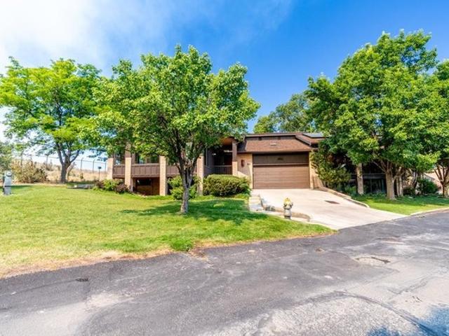 63 Country Club Vlg, Pueblo, CO 81008