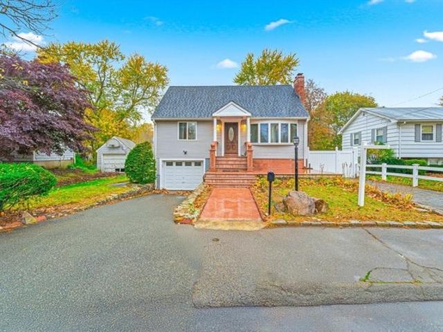 63 Dickerman Ln, Braintree, MA 02184