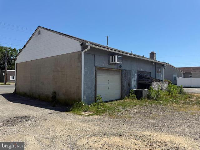 63 E Bay Avenue
