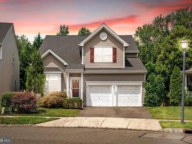 63 Eldridge Dr, Robbinsville, NJ 08691
