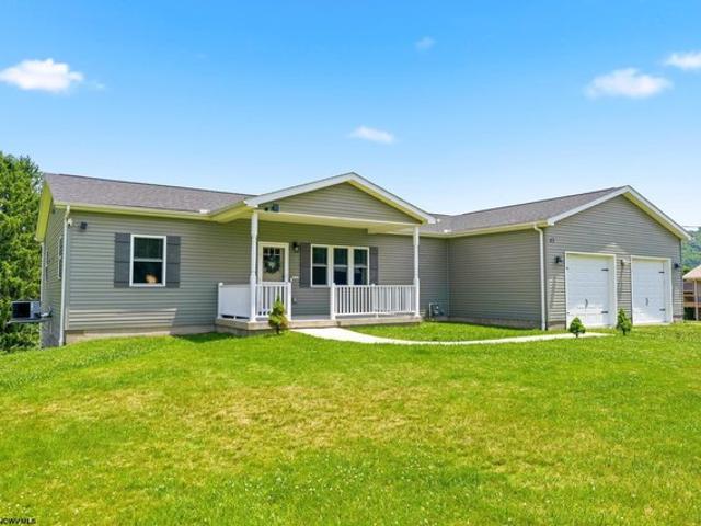 63 Ersel St, Hepzibah, WV 26369