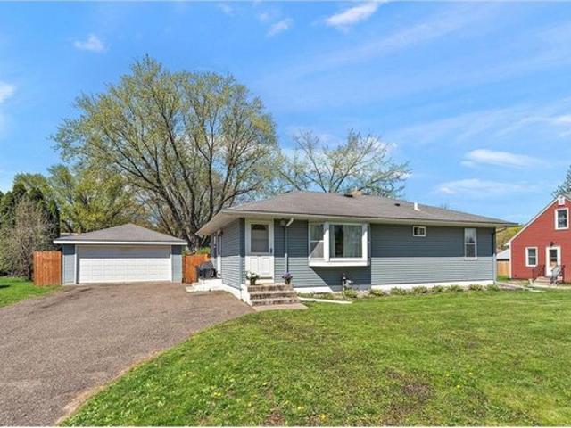 63 Ferndale St N, Maplewood, MN 55119