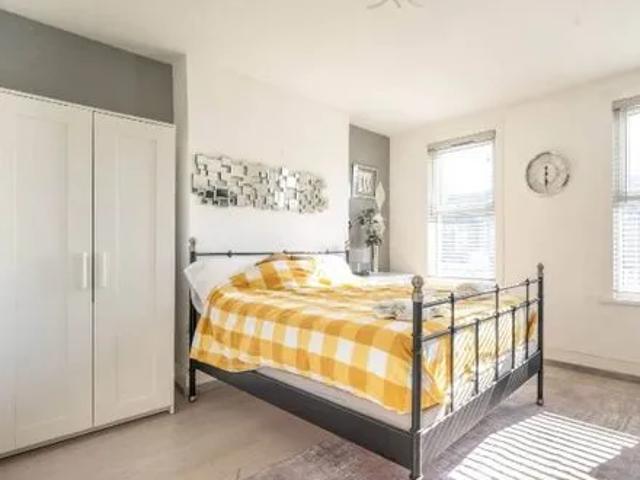 63 First Avenue, London, E12 6AW, United Kingdom | 4 bed duplex for rent #154597303 | Rentberry