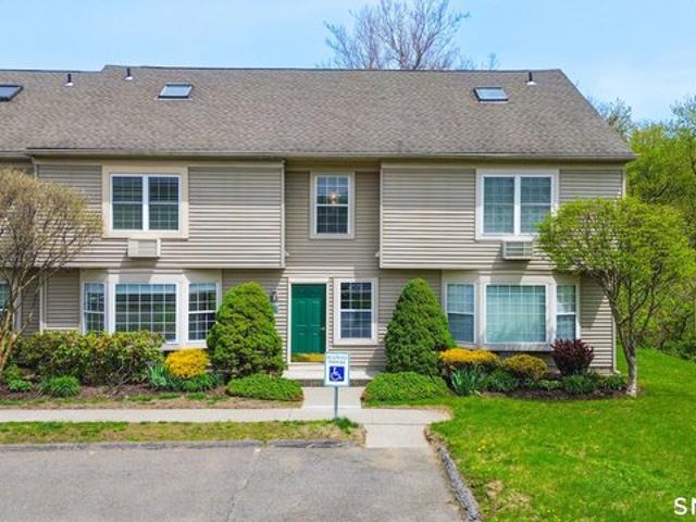 63 Glen Ridge Ct Unit 63, New Milford, CT 06776
