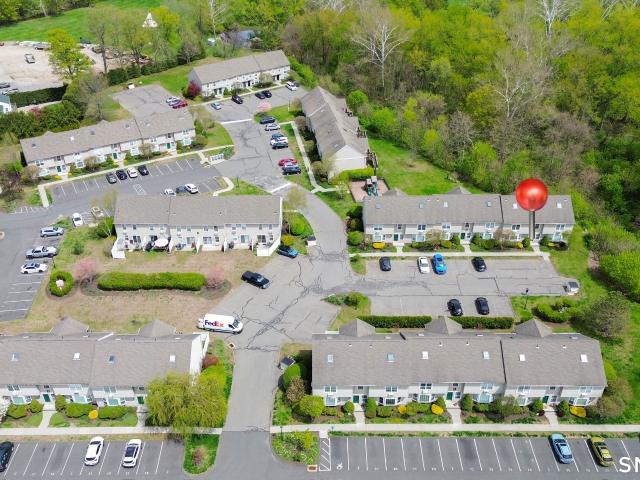 63 Glen Ridge Ct, Unit 63, New Milford, CT 06776 | MLS #24171 | Compass
