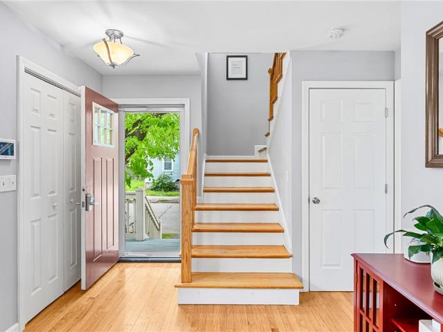 63 Hammond Street