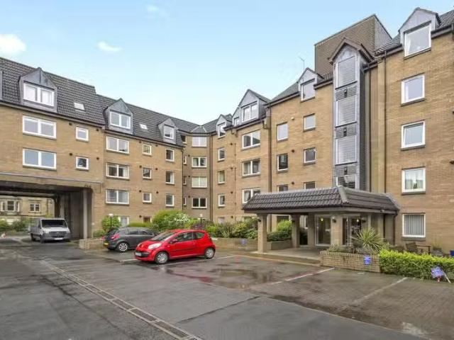 63 Homeross House, 1 Mount Grange. 1 bed retirement property f.