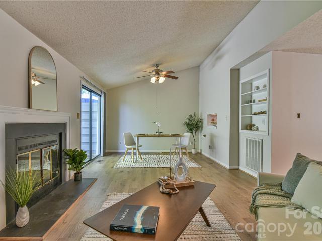 63 Hollybrook Drive