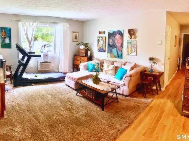 63 Horse Pond Rd Apt A, Salem, CT 06420