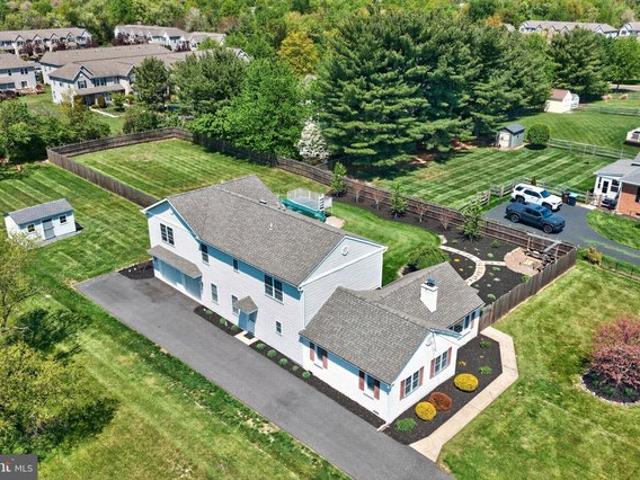 63 Kugler Rd, Royersford, PA 19468