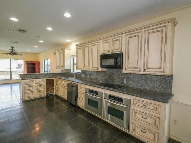63 Lakeway Drive