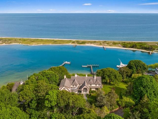 63 Main St, Osterville, MA 02655