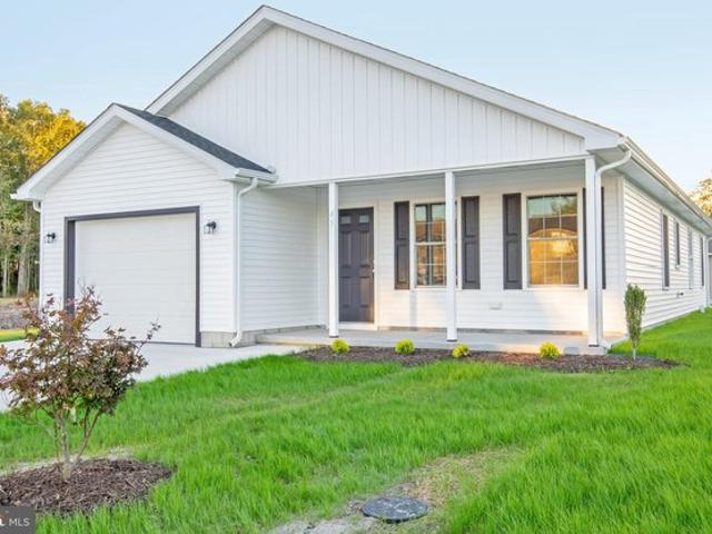 63 Meadow Wood Ln, Harrington, DE 19952