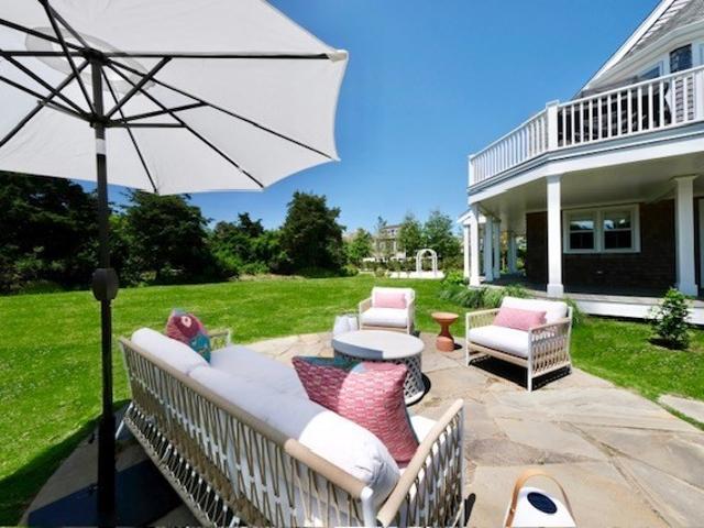 63 Monomoy Rd #