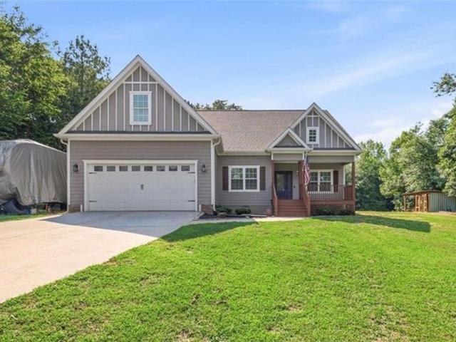 63 Pace Rd, Toccoa, GA 30577