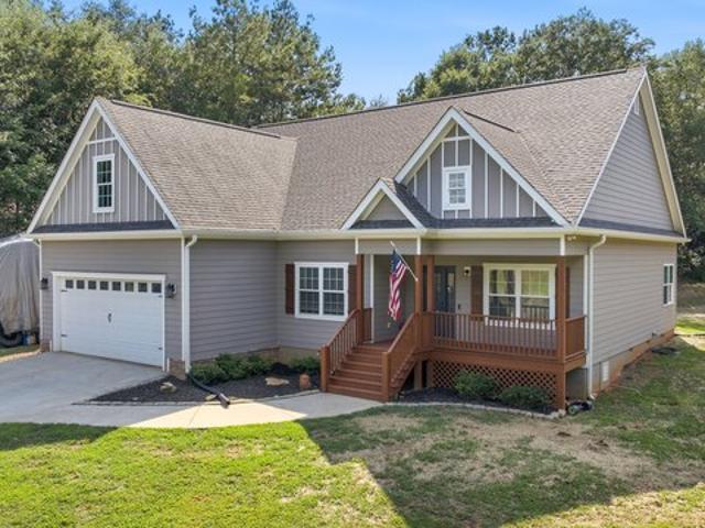 63 Pace Rd, Toccoa, GA 30577