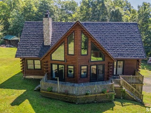 63 Parkside Dr, Colchester, CT 06415