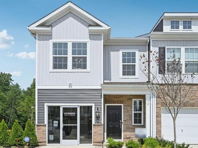 63 Robert Dr, Runnemede, NJ 08078