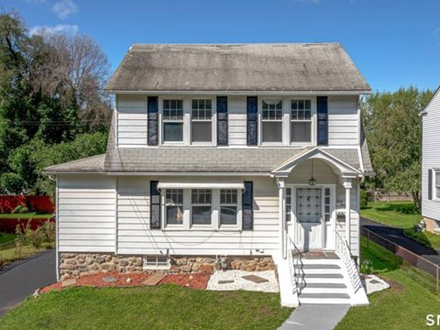 63 Robert St, Waterbury, CT 06710