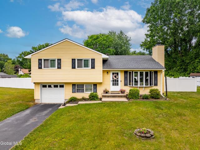 63 Rossman Circle