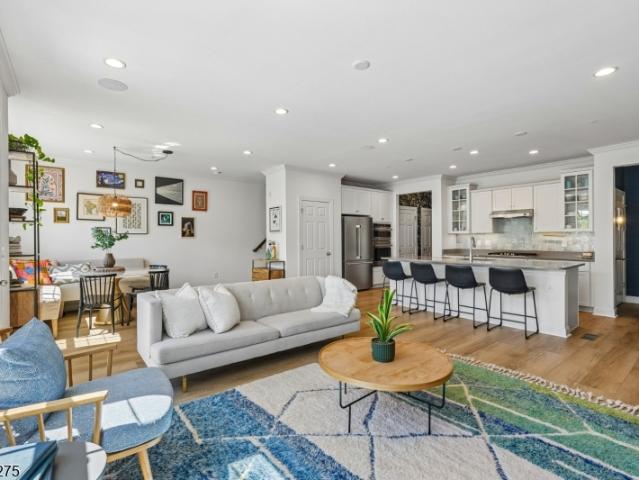 63 Sequoia Dr