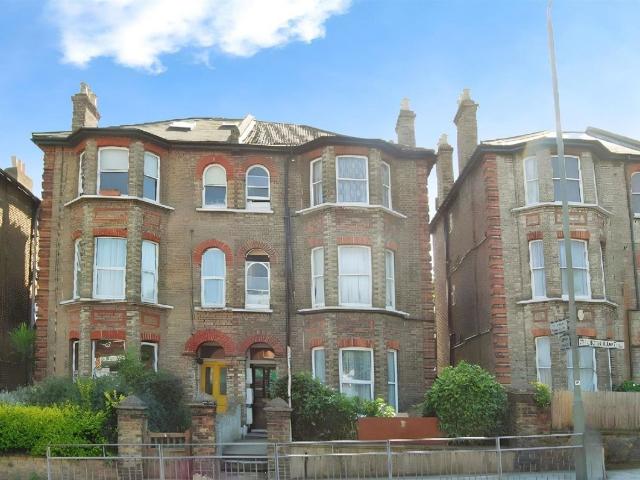 63c Church Road, Hendon, London NW4, 1 bed flat to rent, £1,475 pcm | PrimeLocation