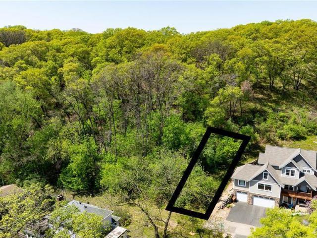 63X Oakwood Street S