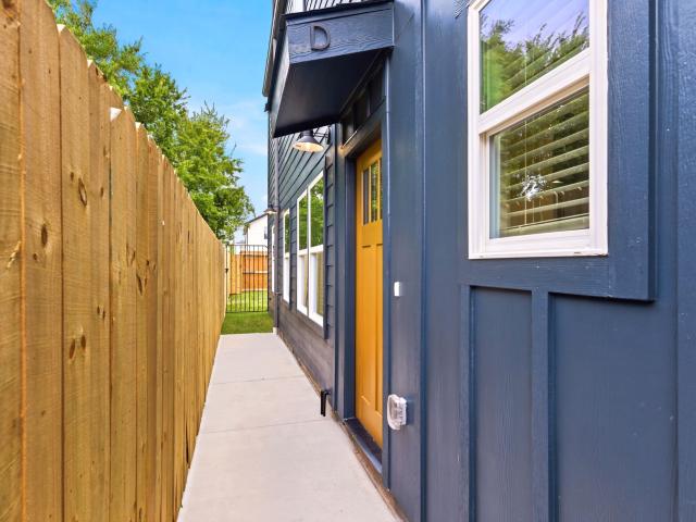 6004 Bacher Street C/D