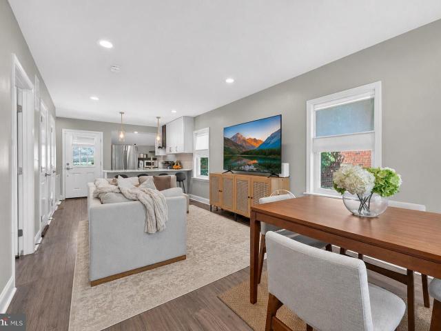 6004 Clay Street NE, Washington, US, DC