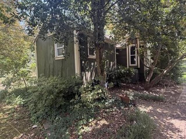 6004 Sentinel Dr, Raleigh, NC 27609