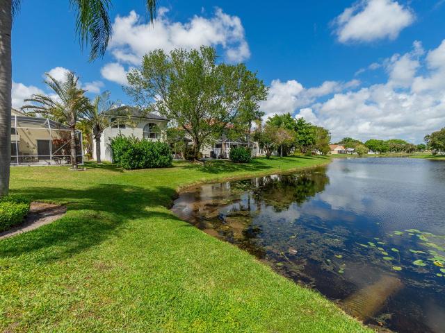 6005 Newport Village Way, Lake Worth, FL 33463 | MLS #B26000