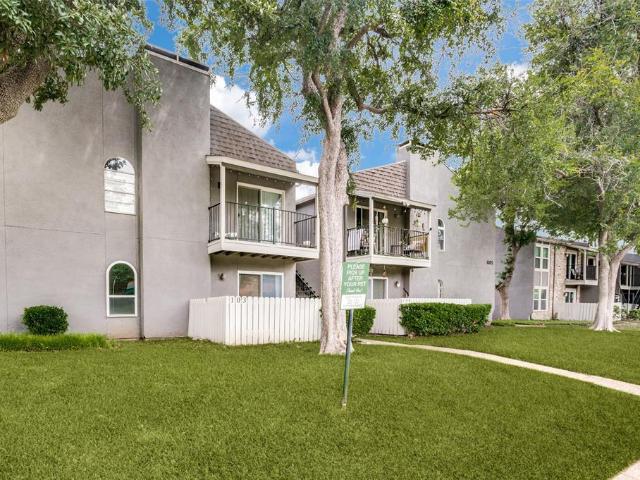 6005 Danbury Lane # 202