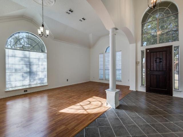 6005 Fir Court