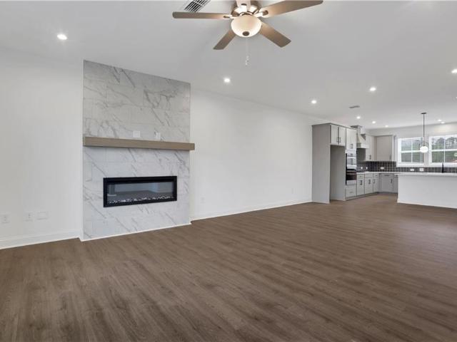 6005 Haviland Alley