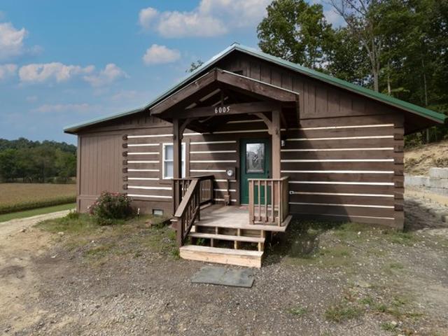 6005 Hoover Rd, Nashville, IN 47448