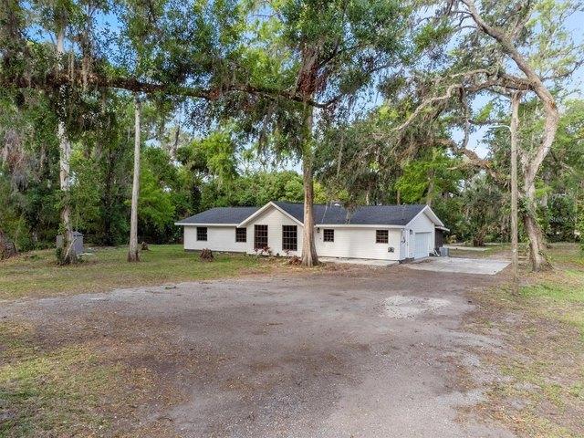 6005 Ike Smith Rd, Plant City, FL 33565