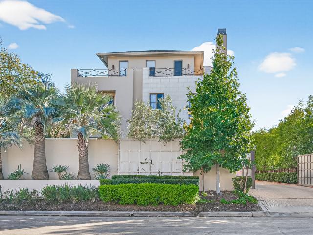 6005 Inwood Drive A