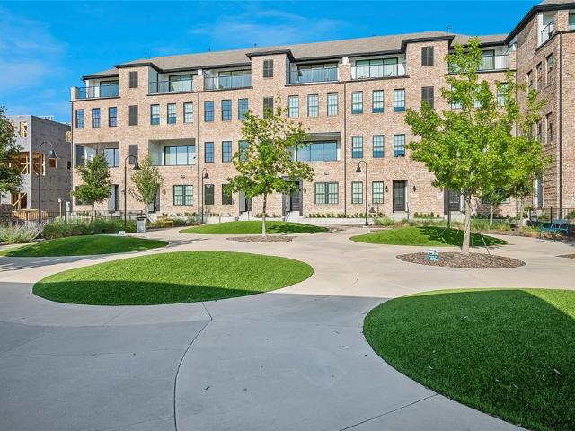 6005 Laurel Lane
