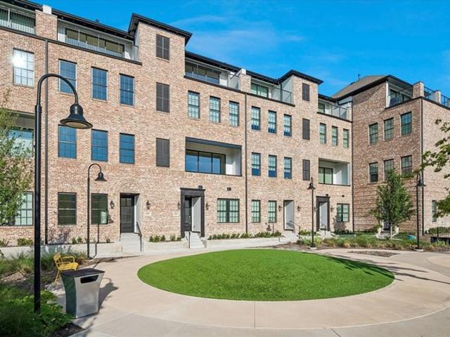 6005 Laurel Ln, Addison, TX 75001