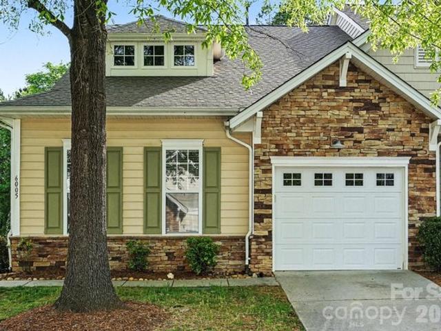 6005 Pale Moss Ln, Charlotte, NC 28269