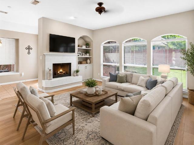 6005 Pin Oak Drive