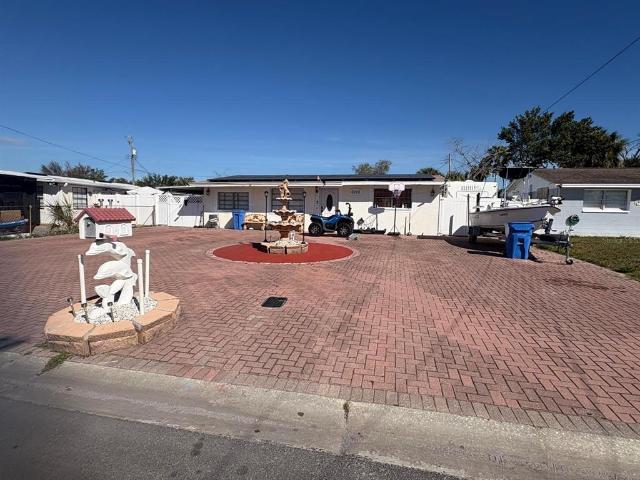 6005 W Clifton St, Tampa, FL 33634 | MLS #TB8480 | Compass