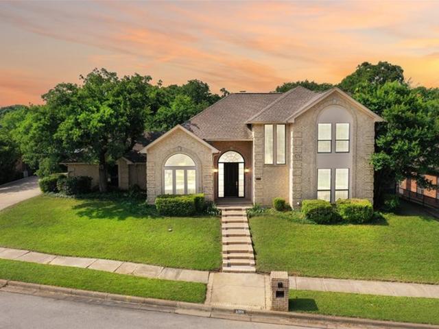6006 Millwood Dr, Arlington, TX 76016