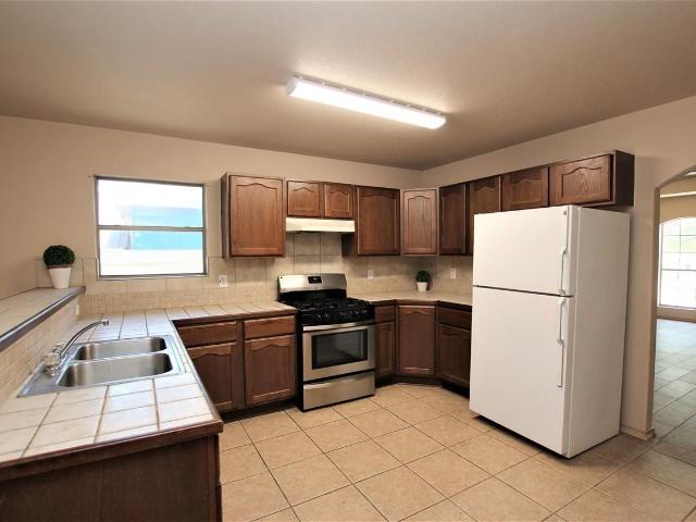 6006 Catedral Lp, Laredo, US, TX