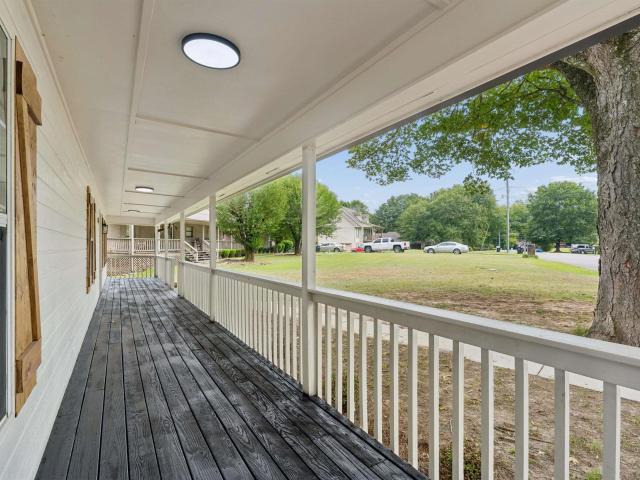 6006 Shadow Lake Circle