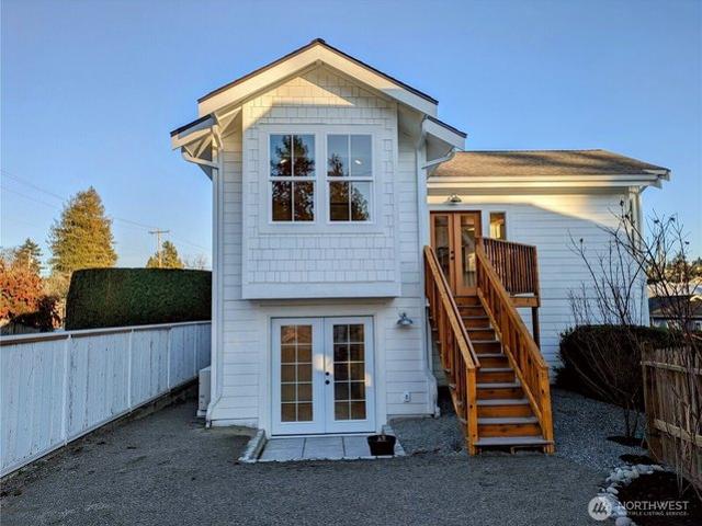 6006 49th Ave SW, Seattle, WA 98136