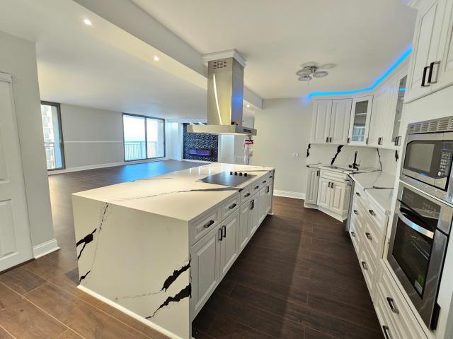 6007 N Sheridan Rd, Unit 17DF, Chicago, IL 60660 | MLS #12474 | Compass