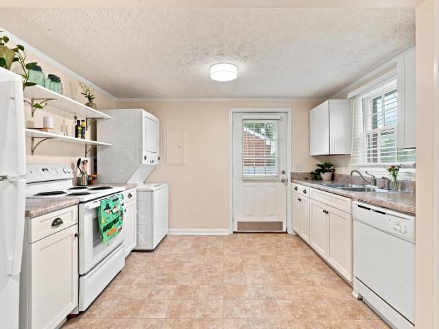 6007 Deal Ave