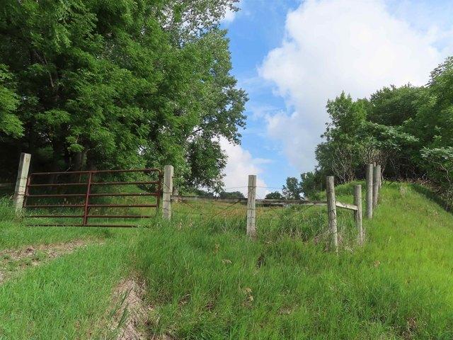 6007 Gordon Dr, Sioux City, IA 51106